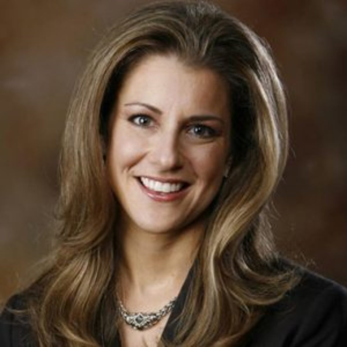 Bonnie Bernstein Height - CelebsHeight.org