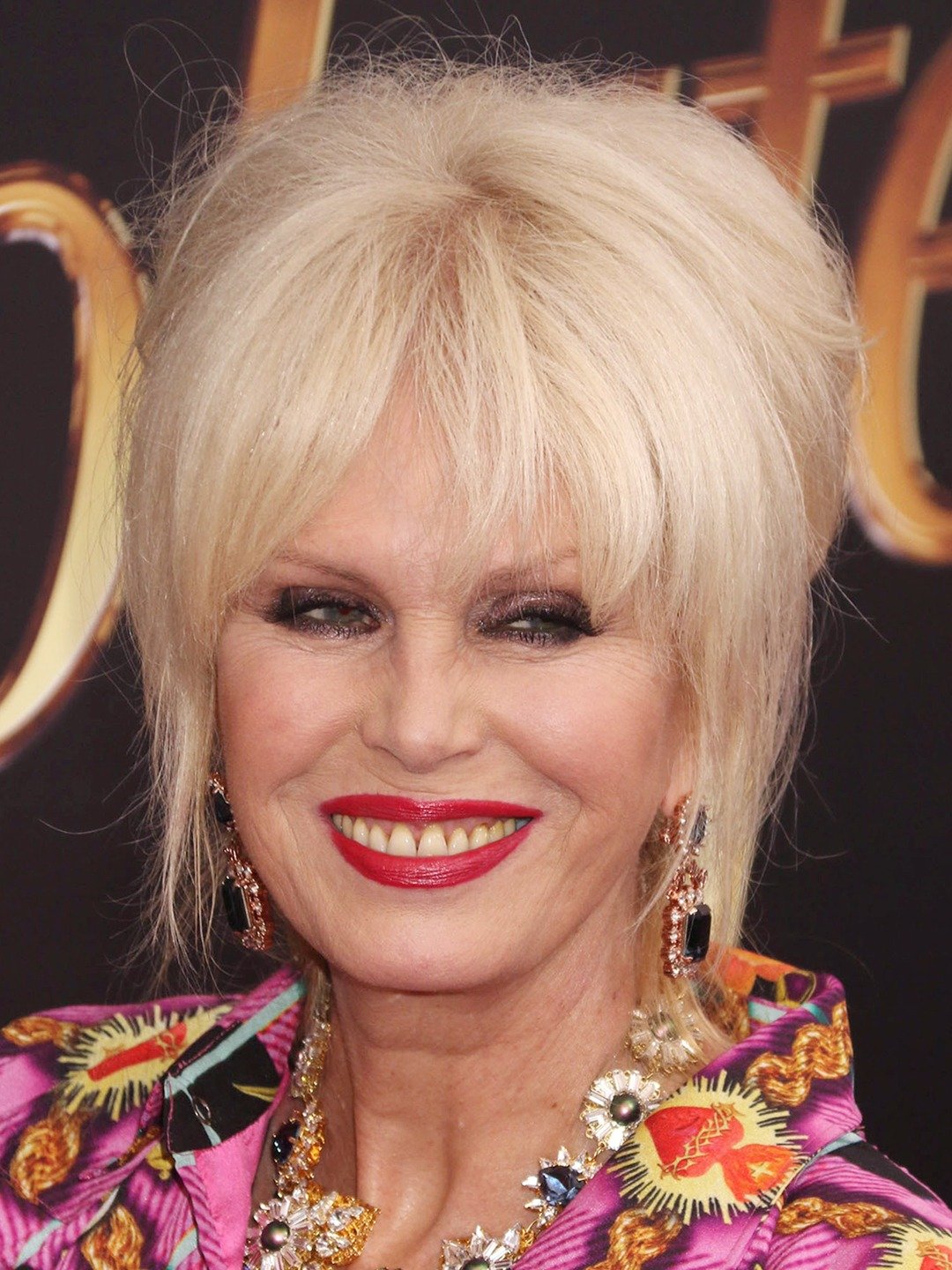 Joanna Lumley Height - CelebsHeight.org