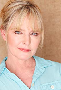 Lisa Wilcox Height - CelebsHeight.org