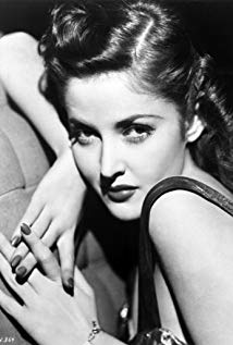 Martha Vickers Height - CelebsHeight.org