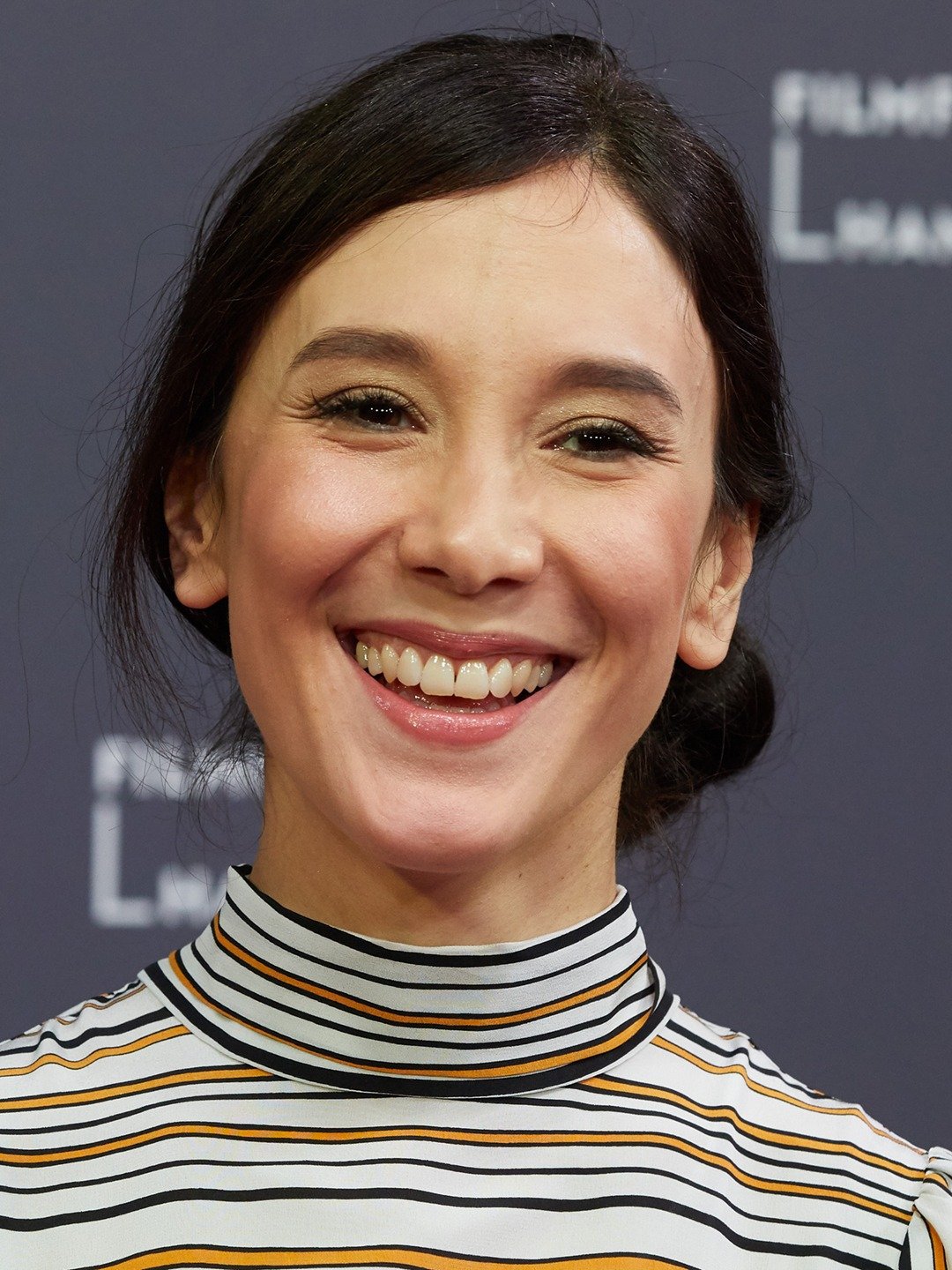 Sibel Kekilli Height - CelebsHeight.org