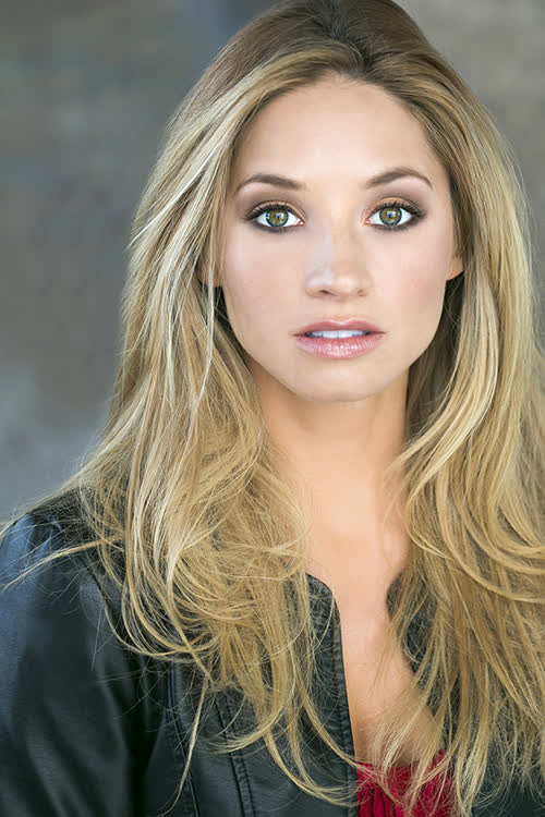 Brooke Butler Height - CelebsHeight.org