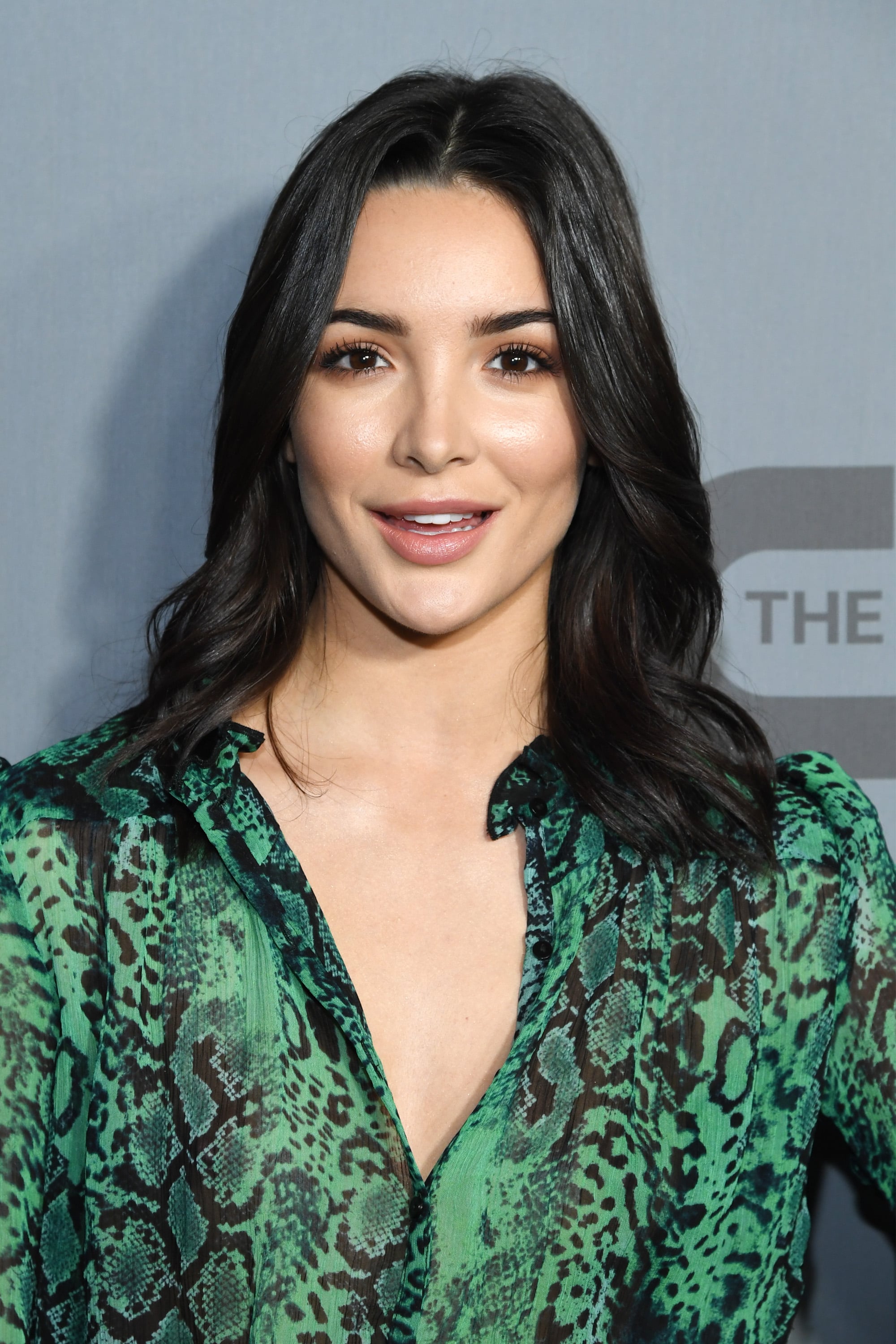 Shortest Absolutely Fabulous Heights - CelebsHeight.org