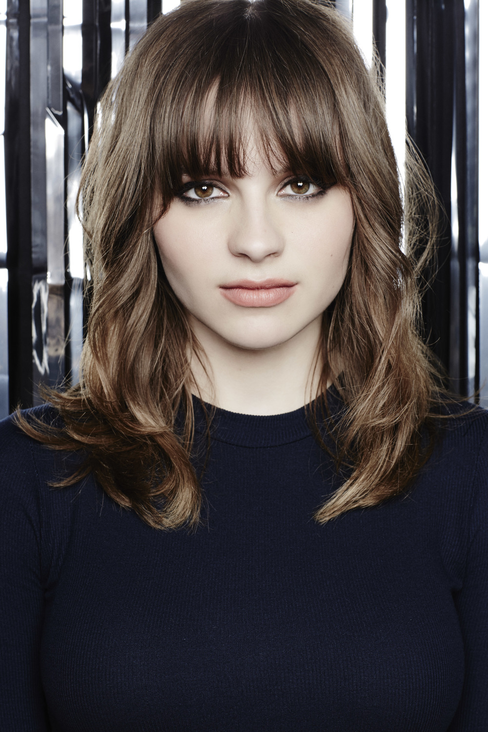 Gabrielle Aplin Height - CelebsHeight.org