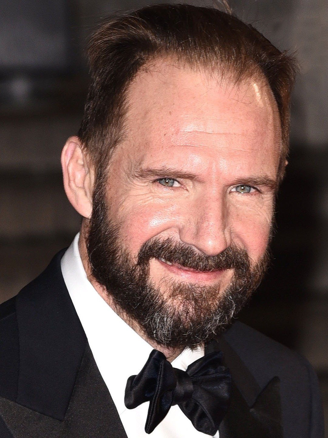 Ralph Fiennes Height - CelebsHeight.org