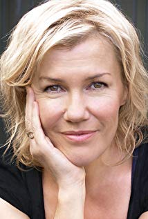 Robyn Malcolm Height - CelebsHeight.org