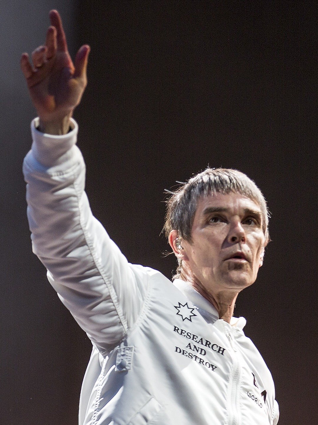 Ian Brown Height - CelebsHeight.org