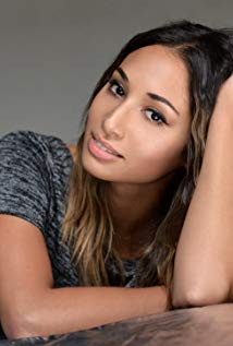 Meaghan Rath Height - CelebsHeight.org