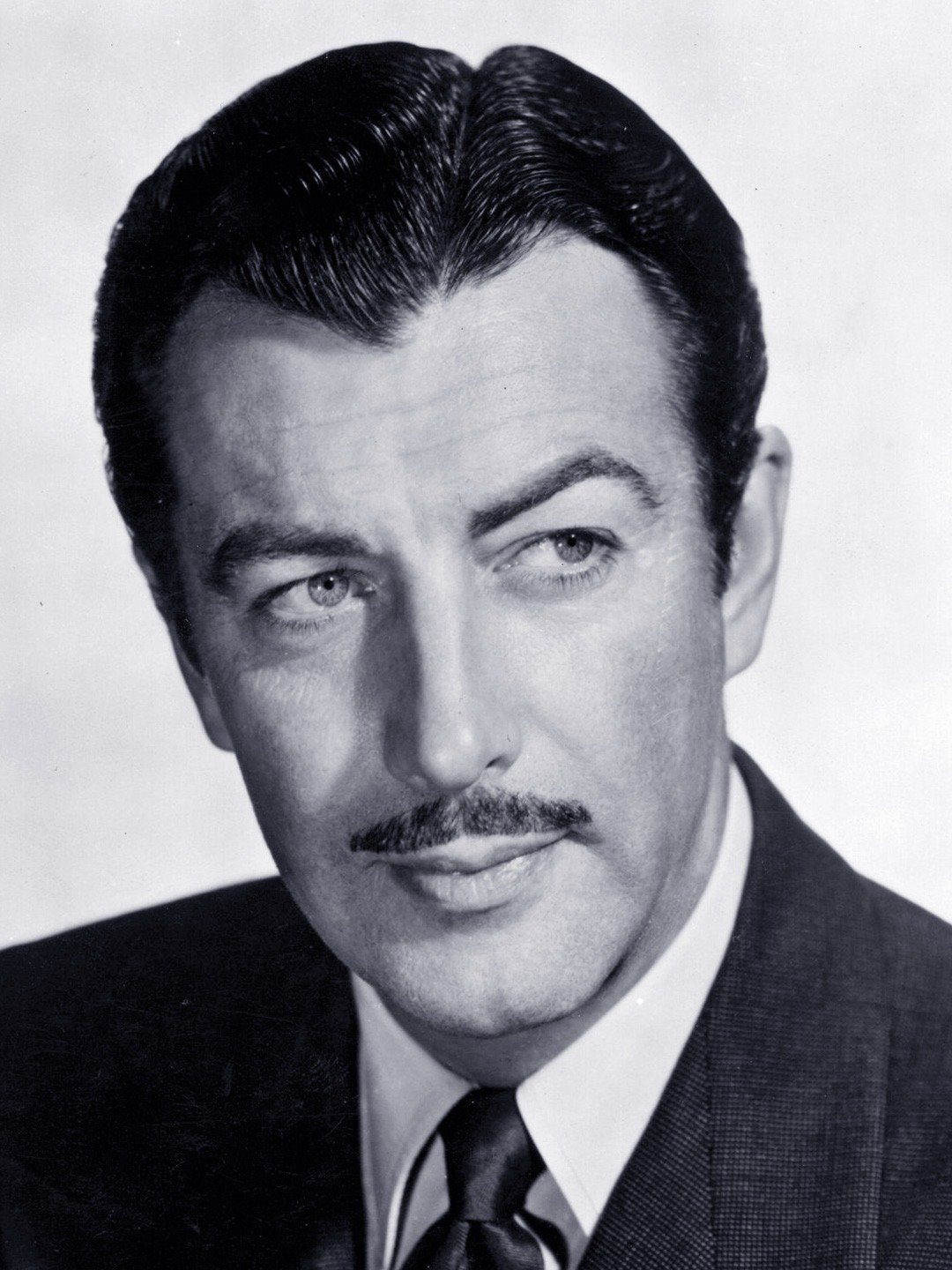 Robert Taylor Height - CelebsHeight.org