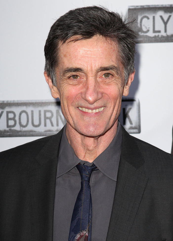 Roger Rees Height - CelebsHeight.org