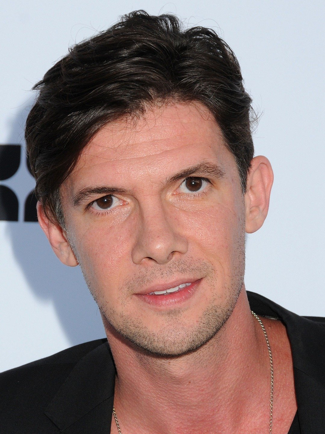 Toby Schmitz Height - CelebsHeight.org