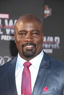 Mike Colter Height - CelebsHeight.org