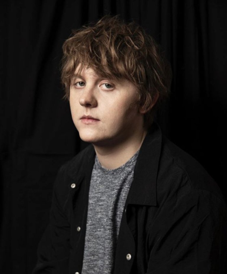 Lewis Capaldi Height - CelebsHeight.org