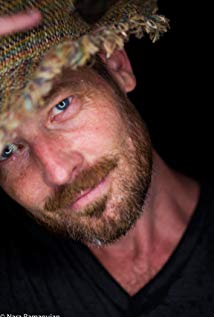 Stephen Snedden Height - CelebsHeight.org