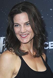 Terry Farrell Height - CelebsHeight.org