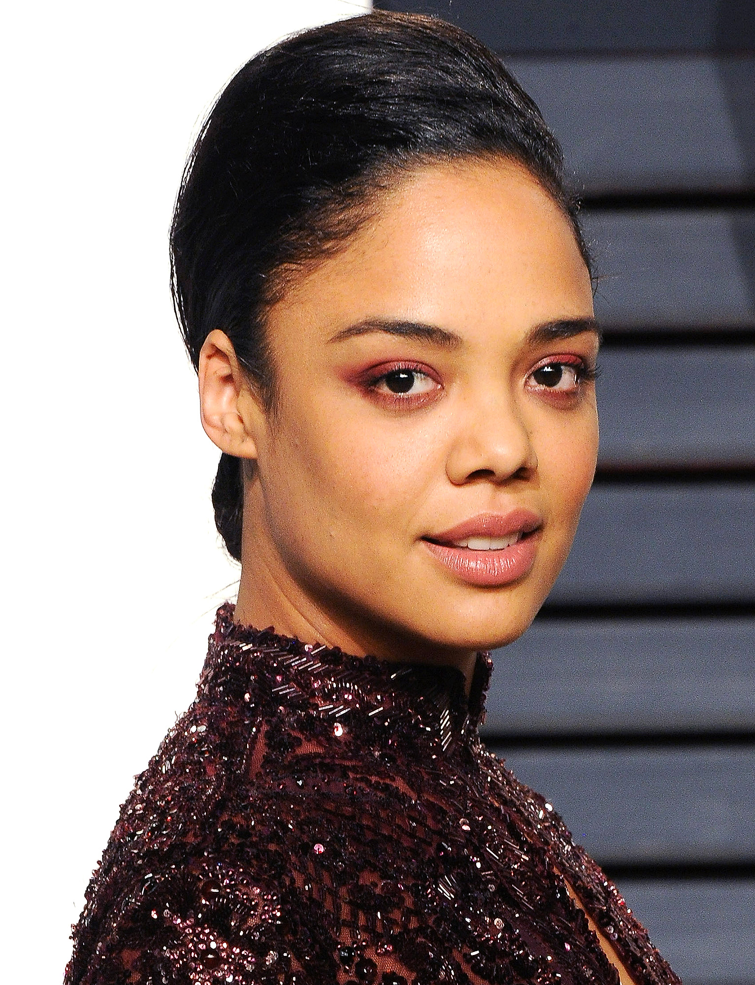 Tessa Thompson Height - CelebsHeight.org