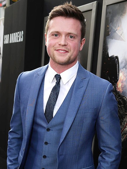 Hugo Johnstone Burt Height - CelebsHeight.org