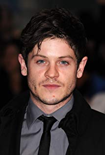 Iwan Rheon Height - CelebsHeight.org