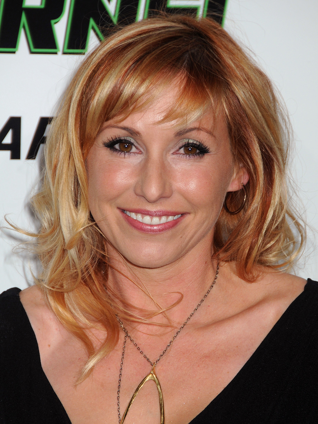 Kari Byron Height - CelebsHeight.org