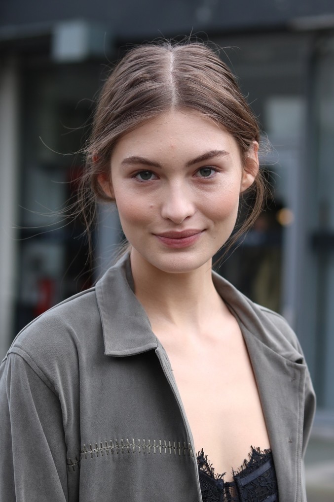 Grace Elizabeth Height - CelebsHeight.org