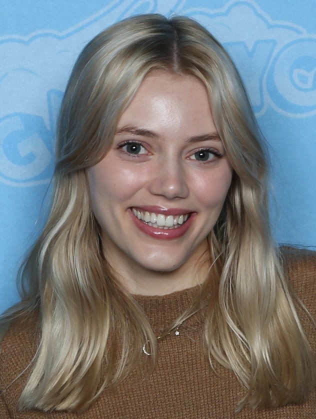 Grace Van Dien Height - CelebsHeight.org