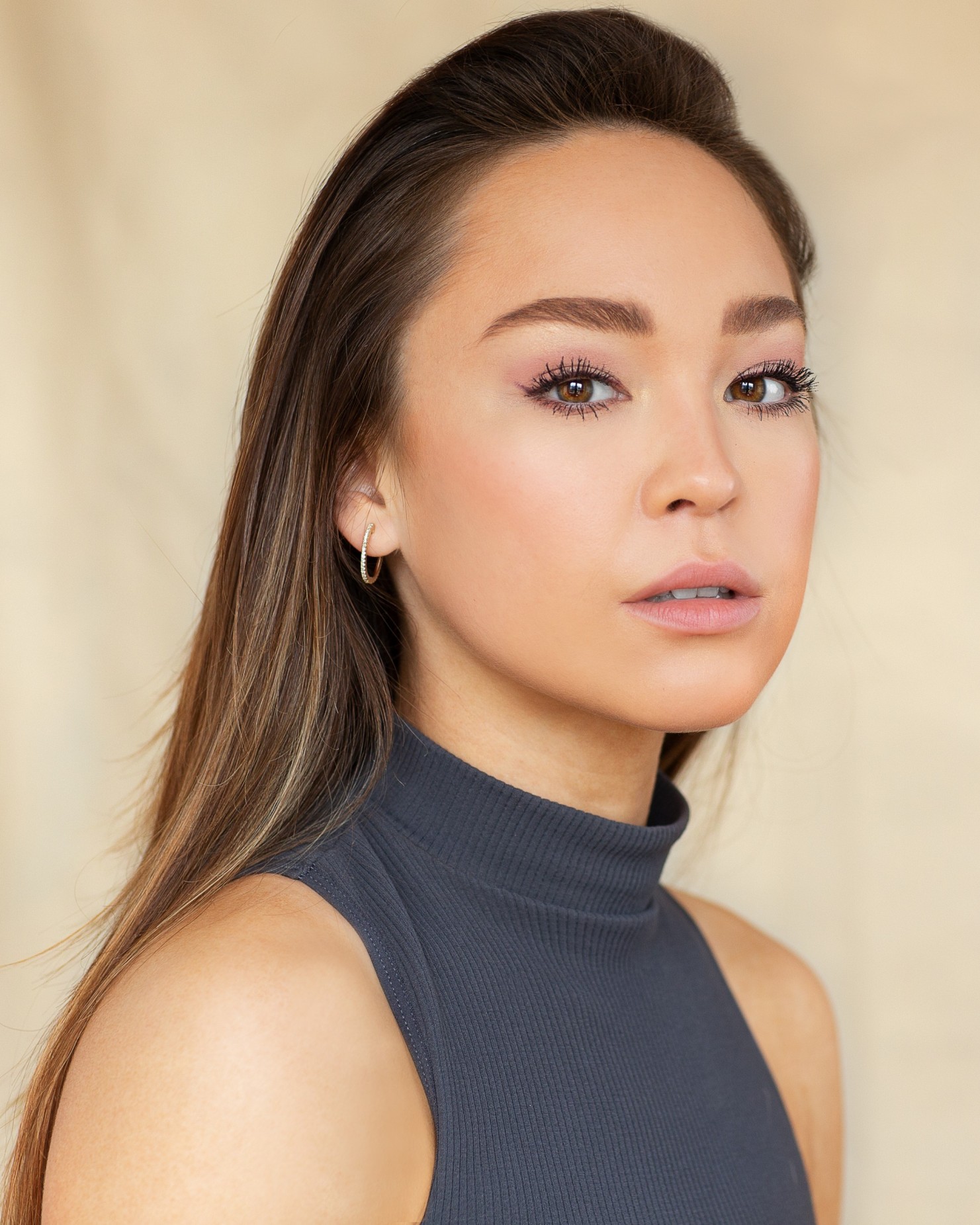 Emma Loewen Height - CelebsHeight.org