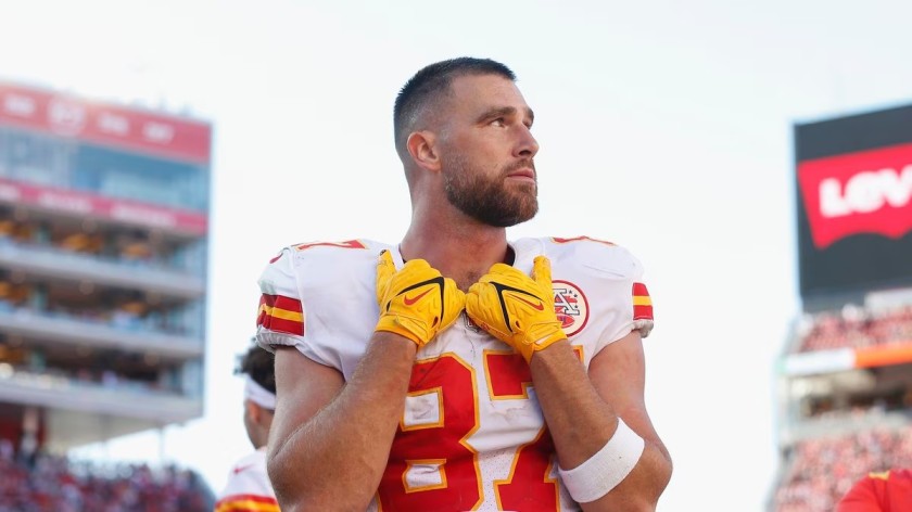 Travis Kelce Height - CelebsHeight.org